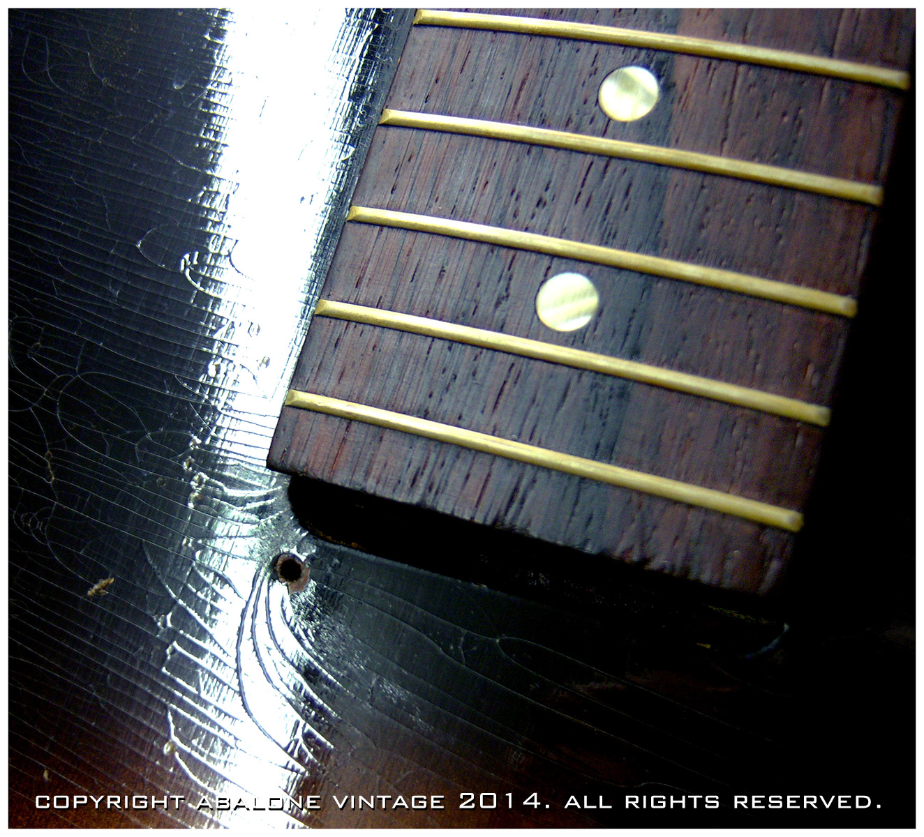 Vintage Gibson Guitar finish authentication tutorial